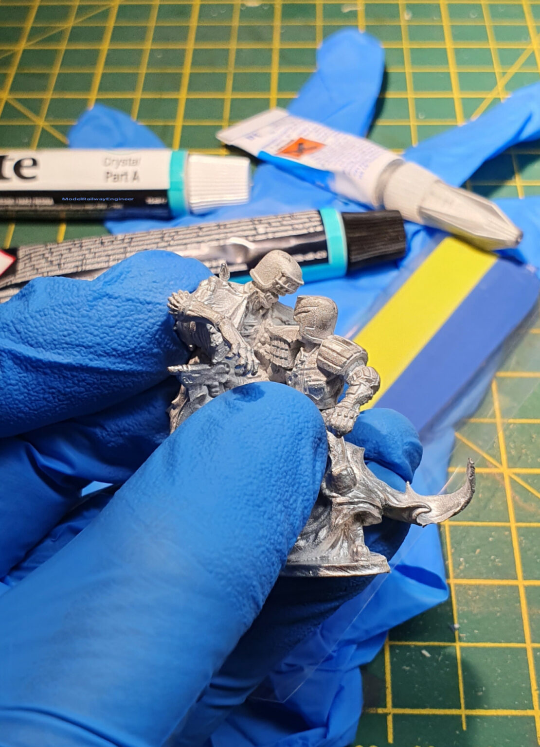The best glue for metal miniatures - MRE, the multi-award winning model ...