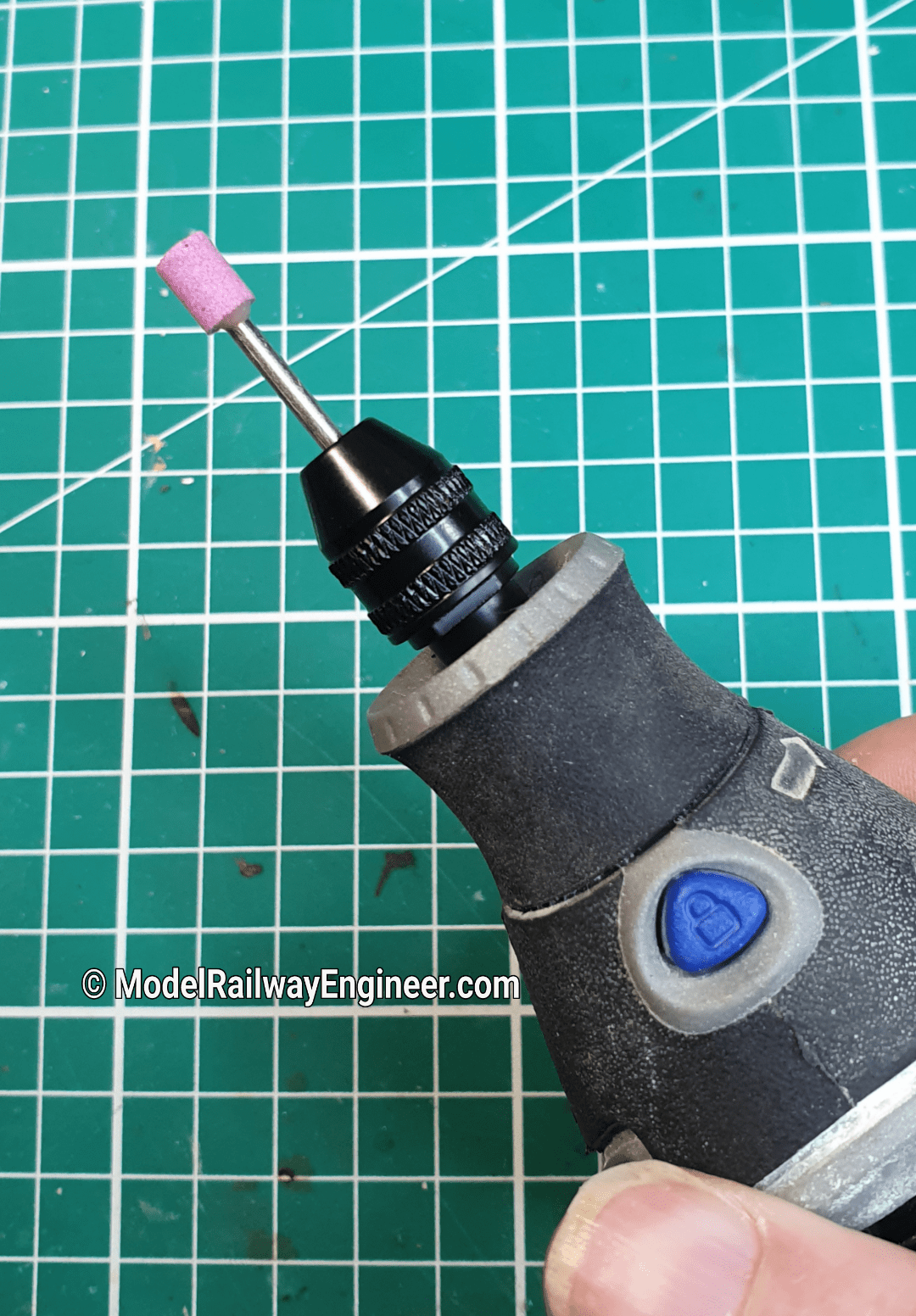 What are Dremel colles and chucks and when should you use them
